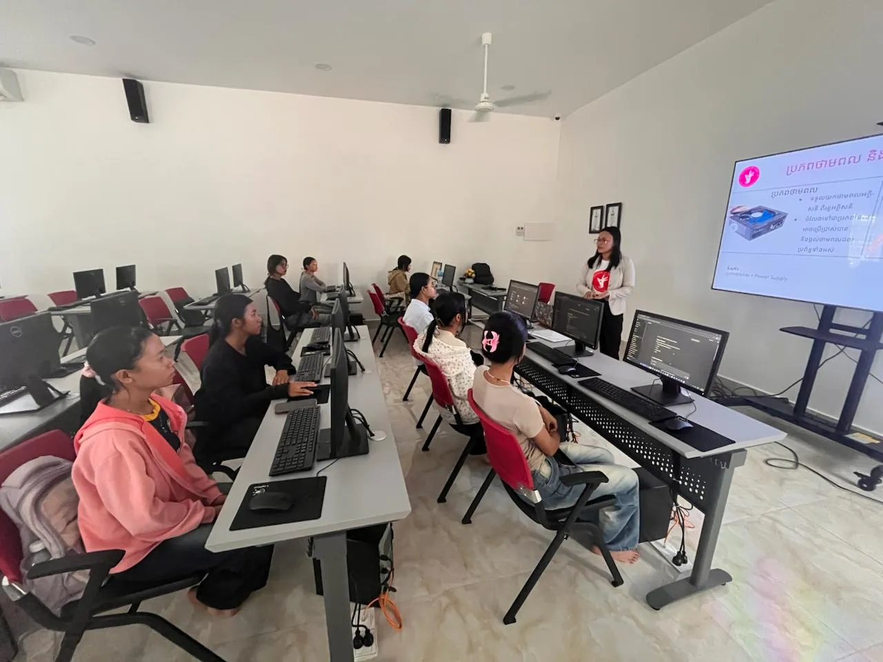 The Sisters of Code team conducted training at three Community Tech ...